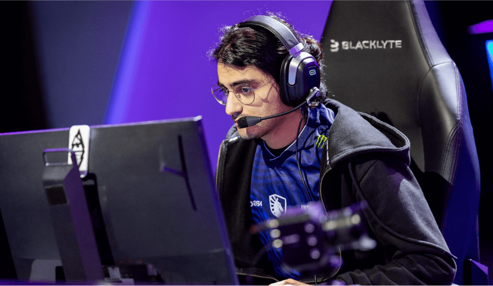 Blacklyte Athena Pro Gaming Chairs Australia | Ergonomic & Comfortable ...